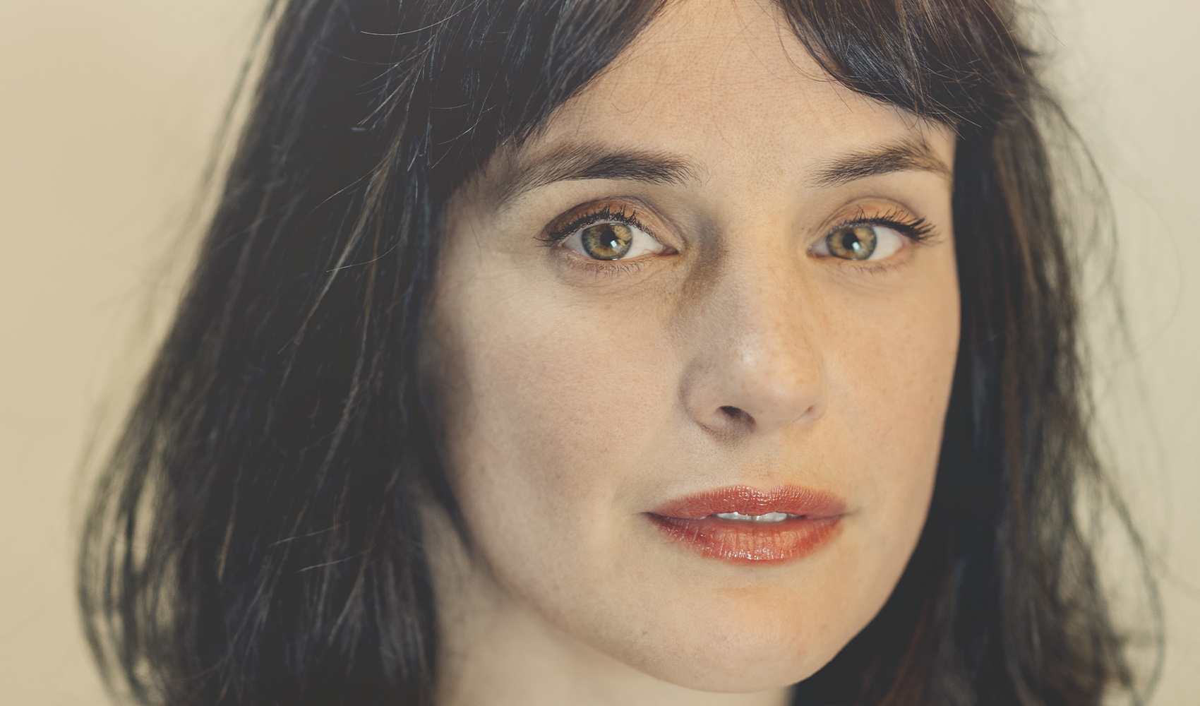 Jennifer Decker ・ Comédie-Française