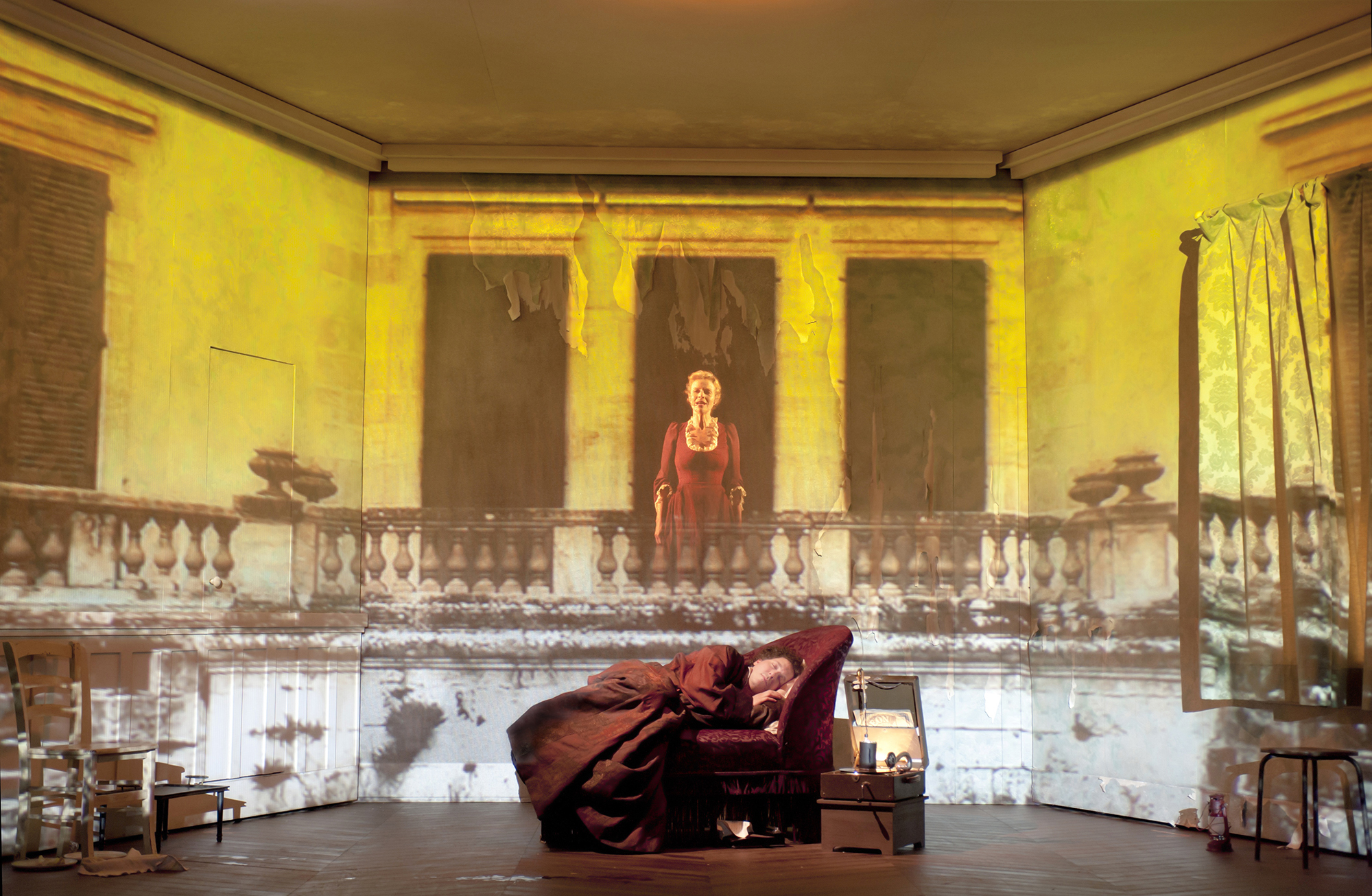 Photos de scène ・ Comédie-Française